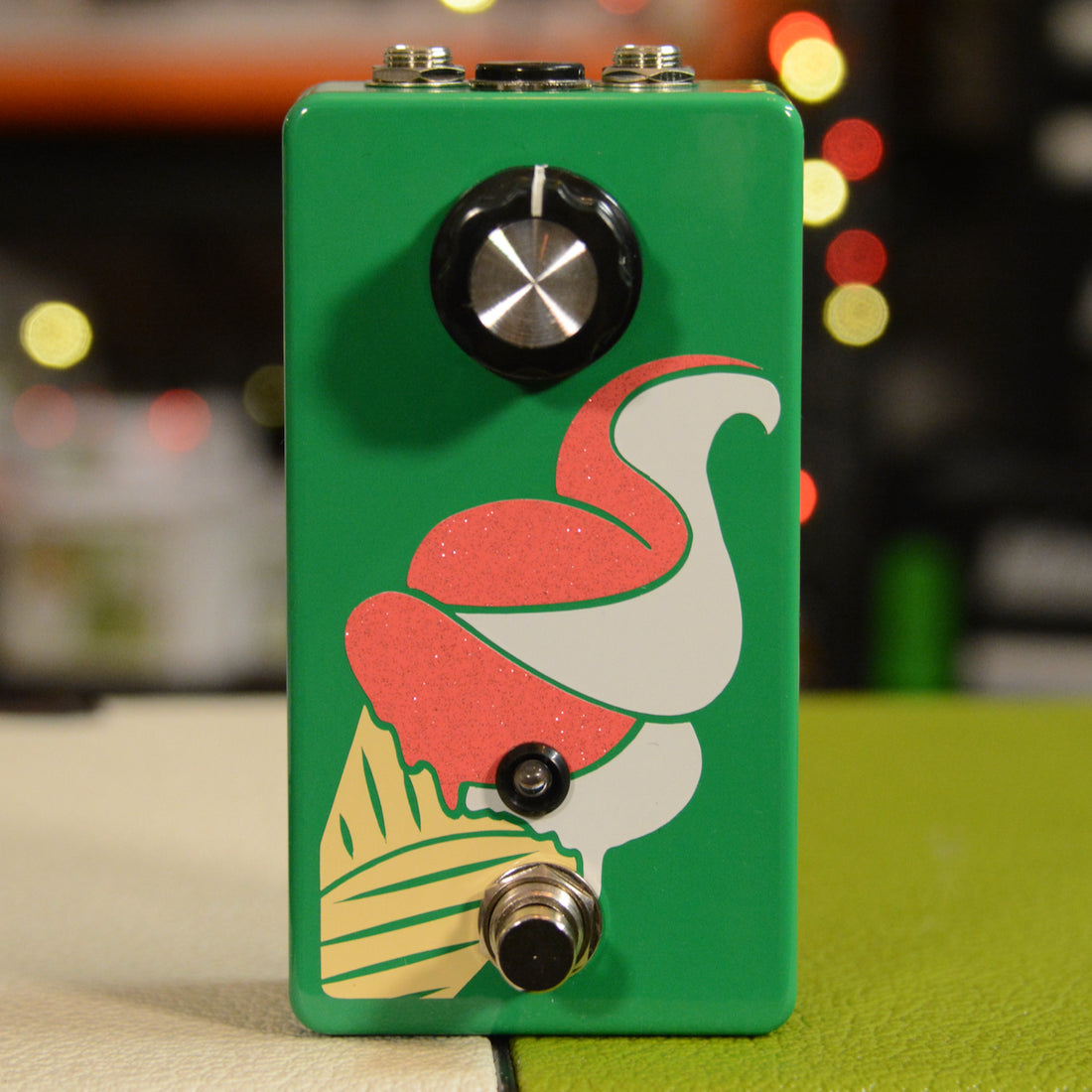 GUPtech handmade electric guitar and bass pedals